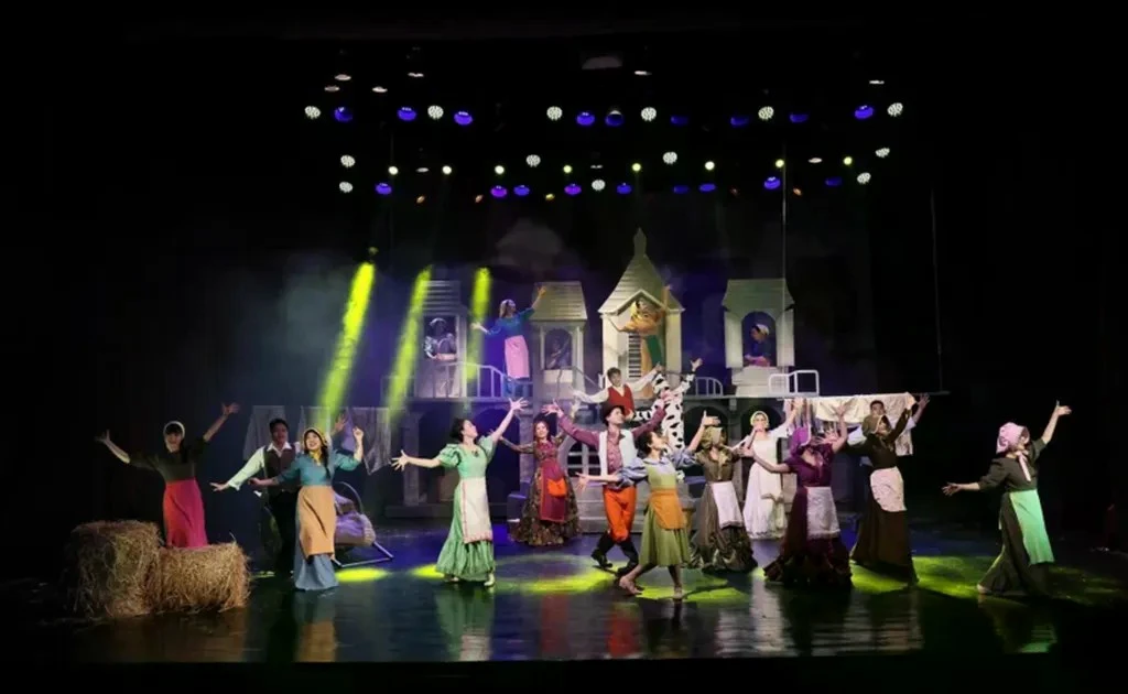 Un été sur les planches : le théâtre retombe en enfance | Nhan Dan Online